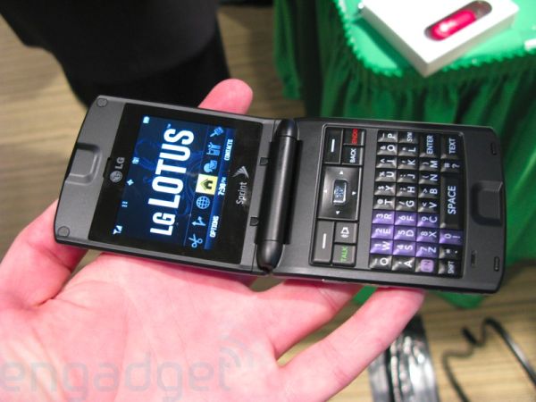 Fotókon az LG Lotus - Mobilarena Mobiltelefon hír