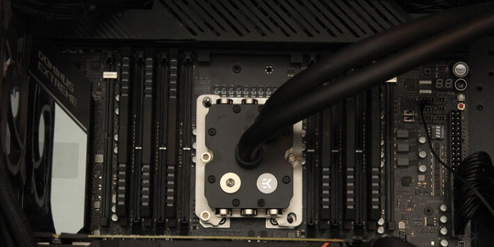 Xeon W-3175X CPU-hoz készült hűtőblokkról rántotta le a leplet az EKWB ...