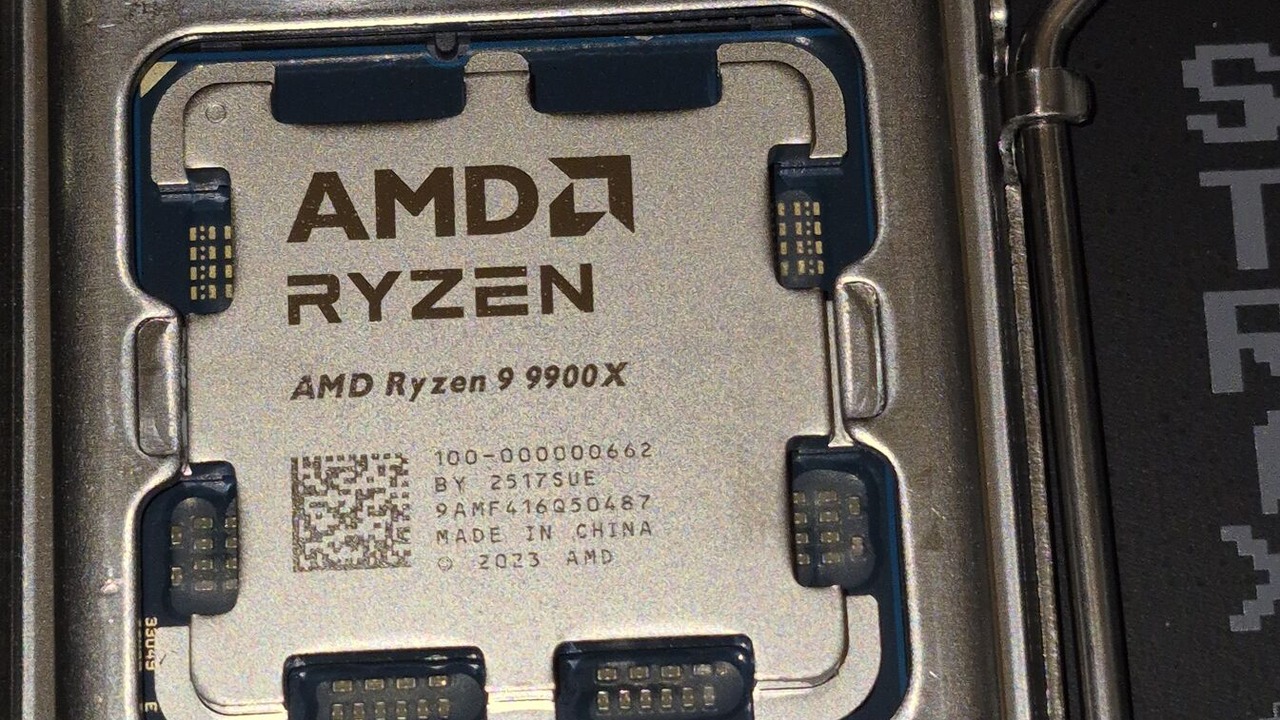 AMD Ryzen 7 7700X vs AMD Ryzen 9 9900X Cinebench R23 & R24 ...