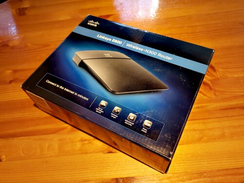Linksys E900 Wireless N300 Router HardverApr 