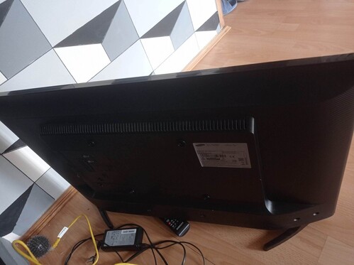 Samsung UE32J4000 82 centis LED TV - HardverApró