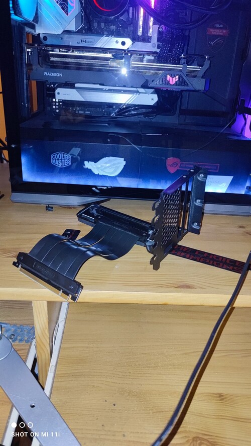 phanteks-vertikal-gpu-bracket-hardverapr