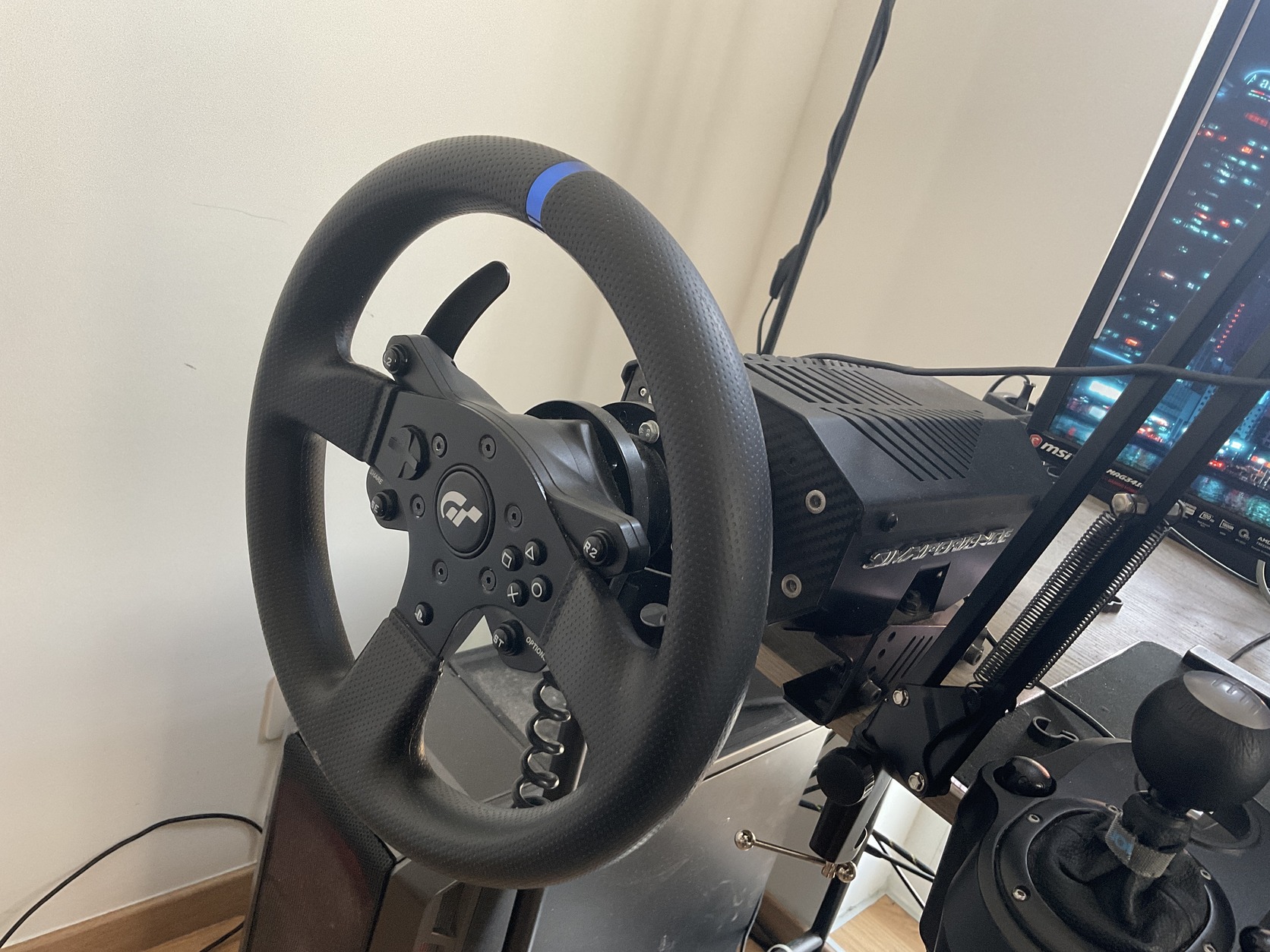 Aki kapja AKCIÓ - Accuforce PRO V2 + T-LCM + LOGITECH SHIFTER - HardverApró
