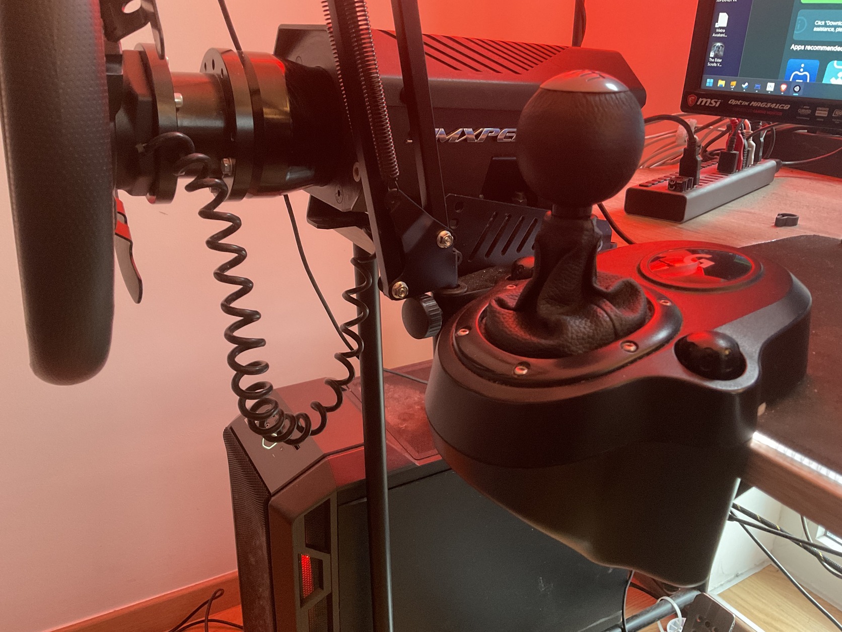 Aki kapja AKCIÓ - Accuforce PRO V2 + T-LCM + LOGITECH SHIFTER - HardverApró