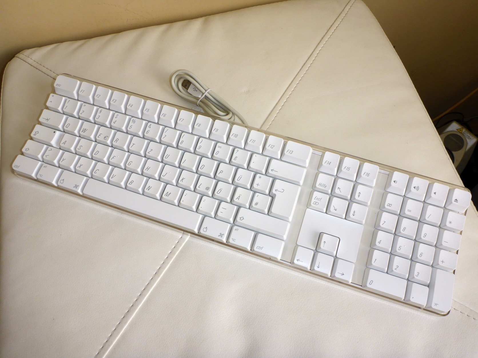 Apple Pro Keyboard A1048 109 gombos USB billentyűzet USB HUB-al ...