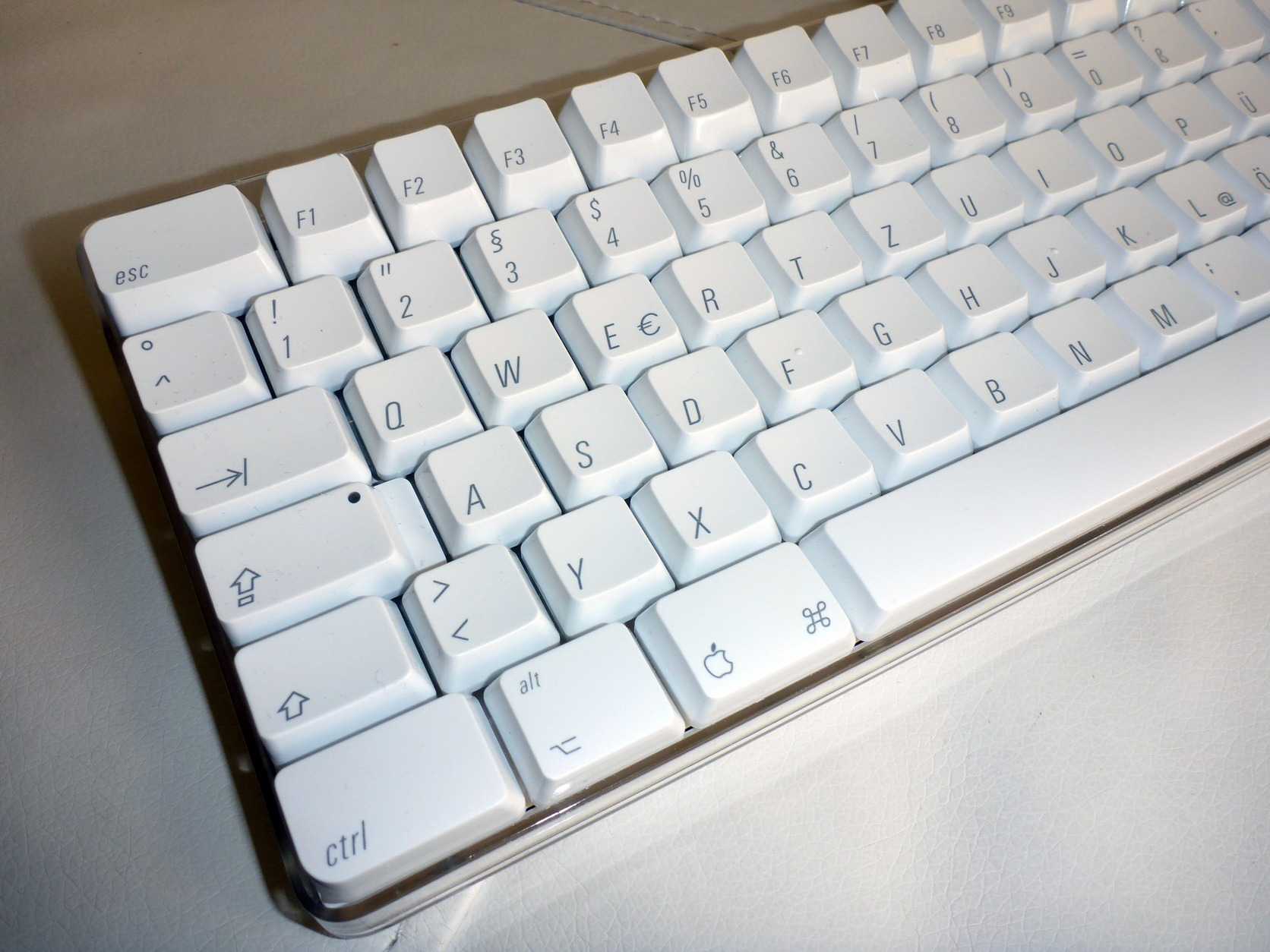 Apple Pro Keyboard A1048 109 gombos USB billentyűzet USB HUB-al ...
