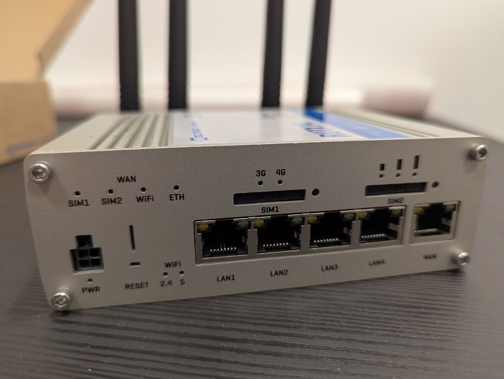 Teltonika RUTX14 - dual SIM 4G router - HardverApró