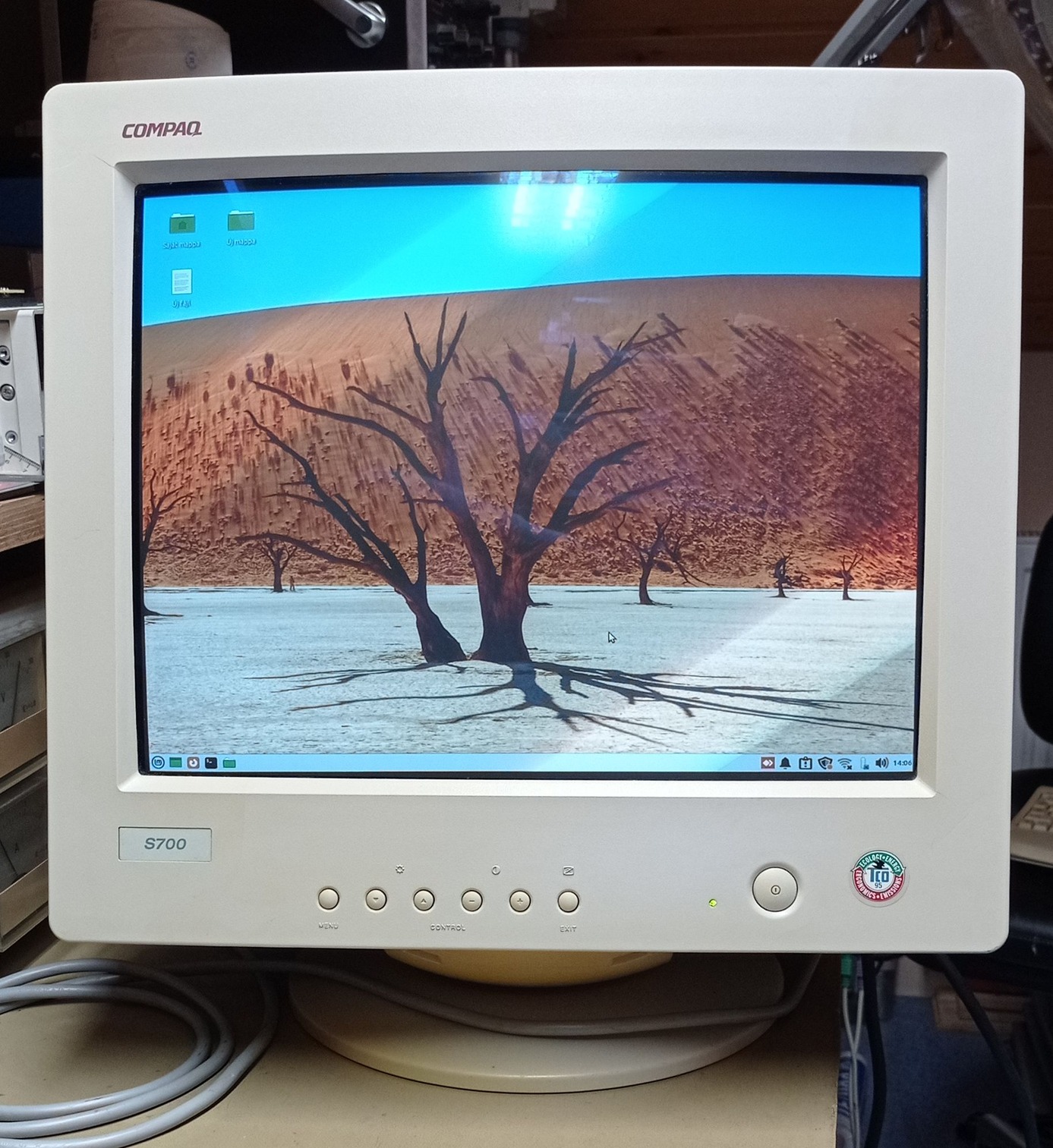 Eladó Compaq 17" CRT monitor - HardverApró
