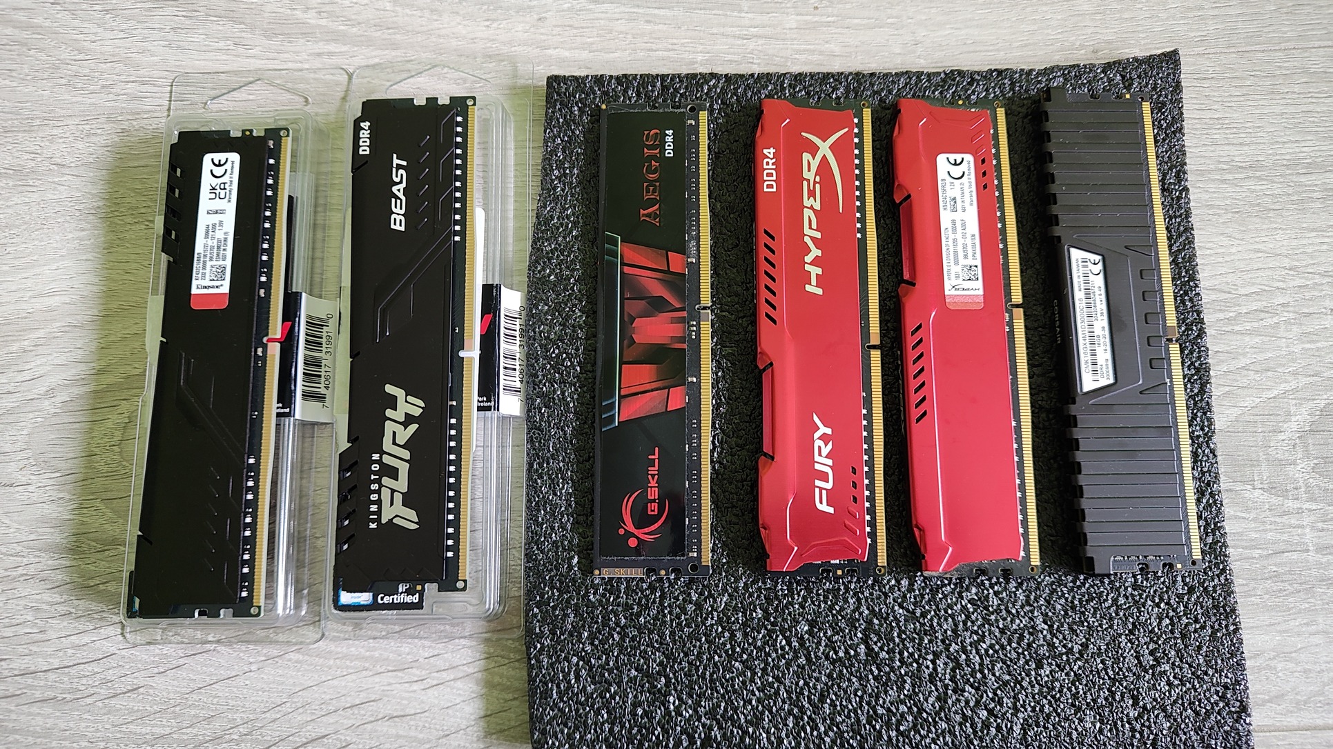 DDR4 eladó RAM többféle (Corsair, Kingston, G.Skill, stb.) - Frissítve 05.29 - HardverApró