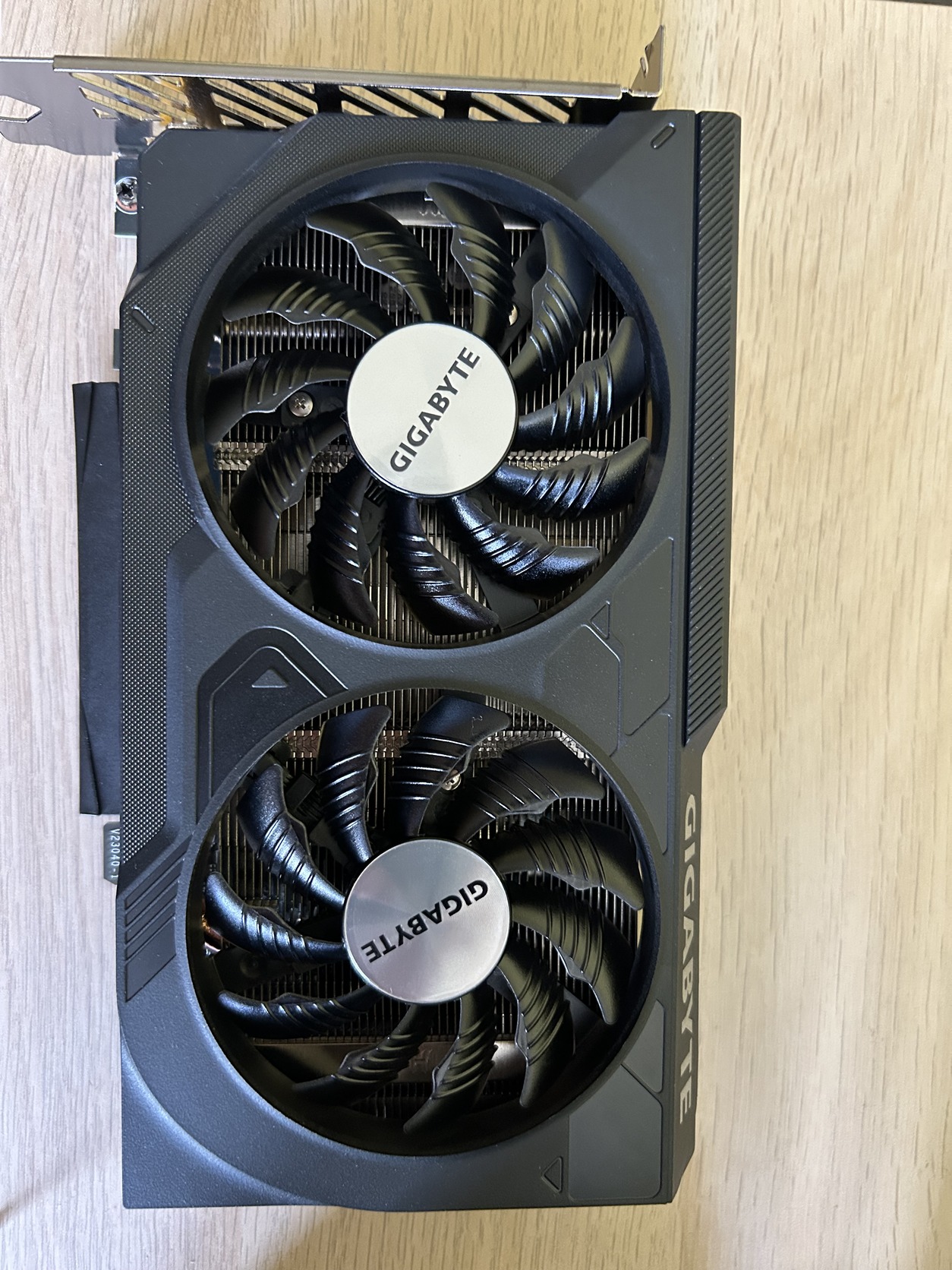 GIGABYTE WINDFORCE OC GeForce RTX 4060 8GB GDDR6 2 és fél év Ipon ...