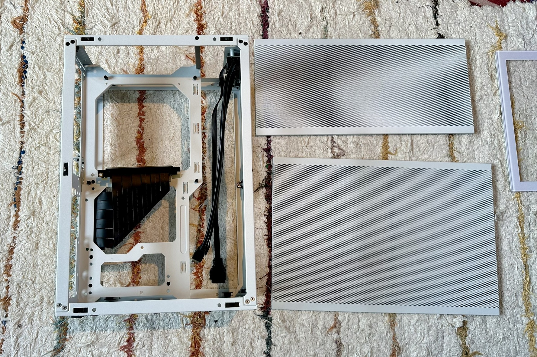 SSUPD Meshlicious White Edition, Mini-ITX PCIe 3.0 riserrel (ingyen ...