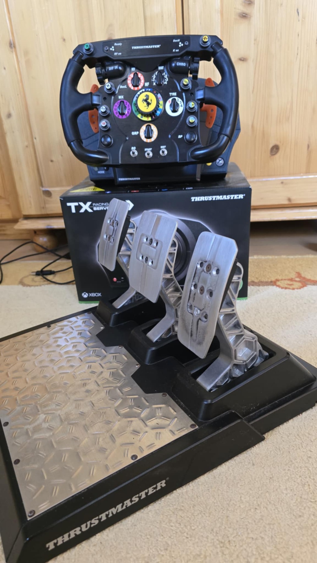 thrustmaster t-lcm, thrustmaster TX base, thrustmaster Ferrari F1 Wheel Add-on - HardverApró