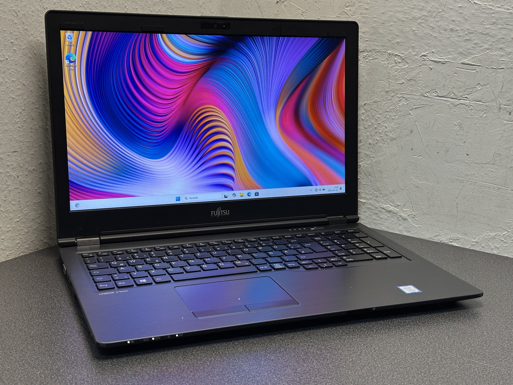 Bomba ár! Fujitsu LifeBook U757 - i3-7GEN I 16GB I 256SSD I 15,6" FHD I ...