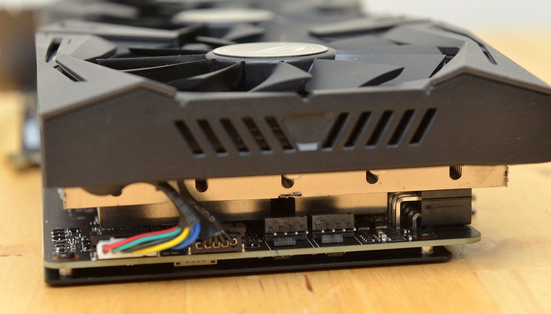 ASUS STRIX GTX 1070 OC - HardverApró