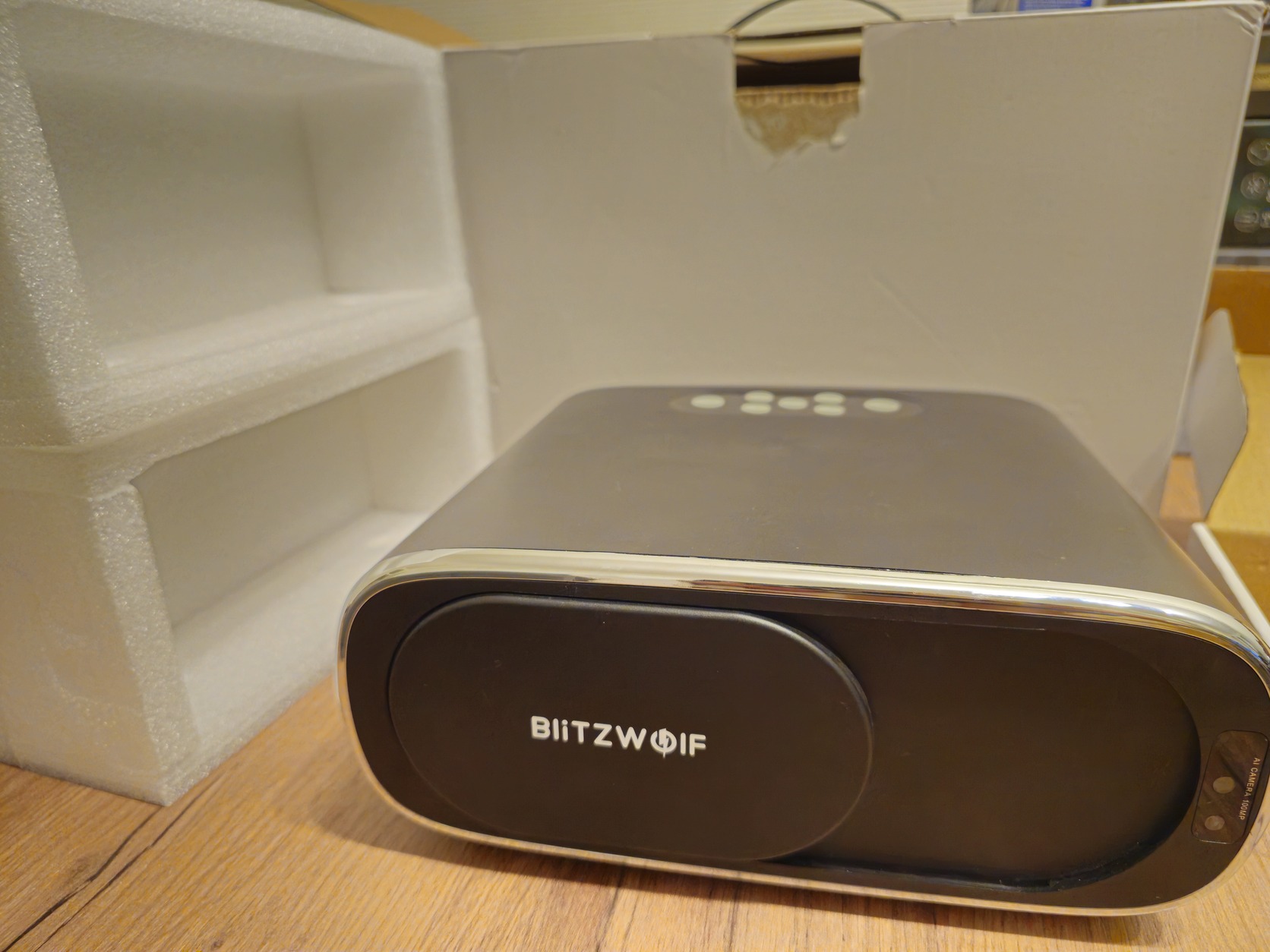 BlitzWolf BW-V4 1080P projector - HardverApró
