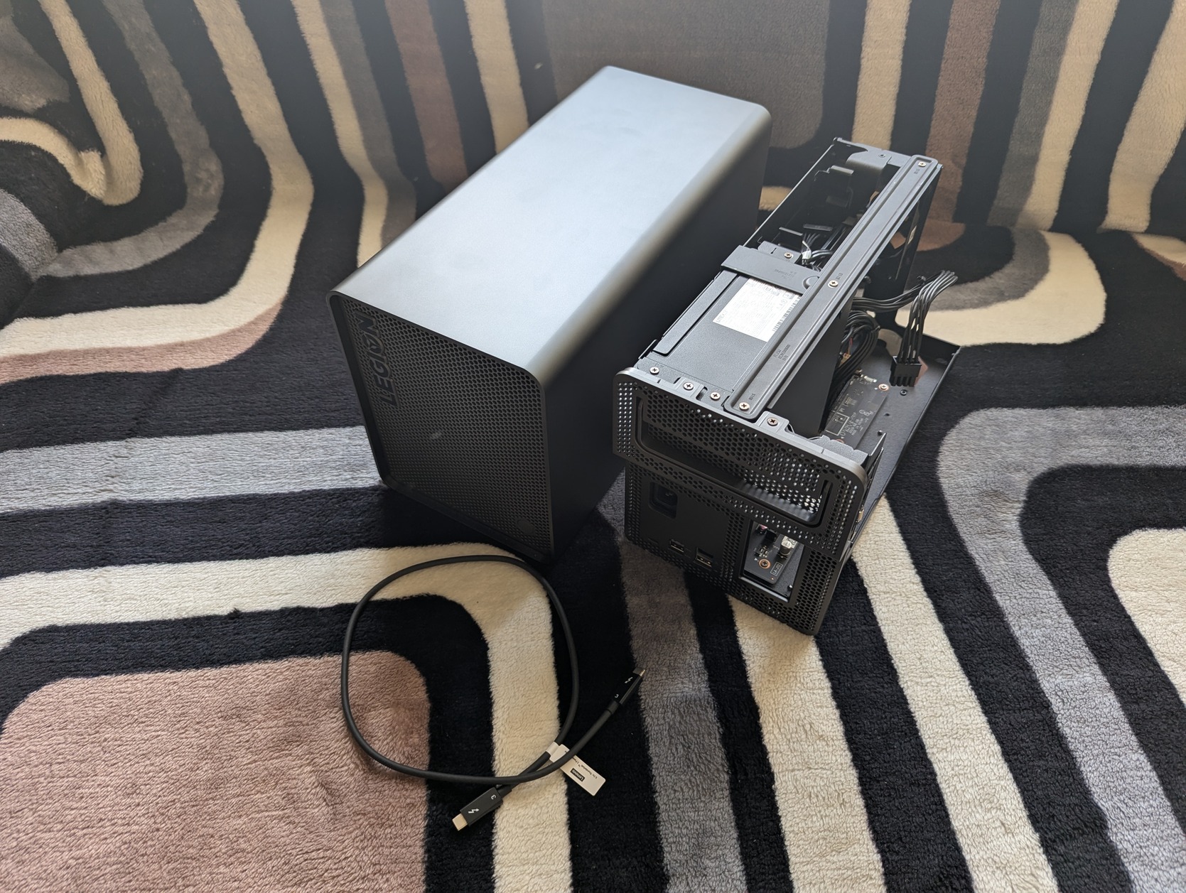 Lenovo Legion BoostStation - Thunderbolt EGPU ház - HardverApró