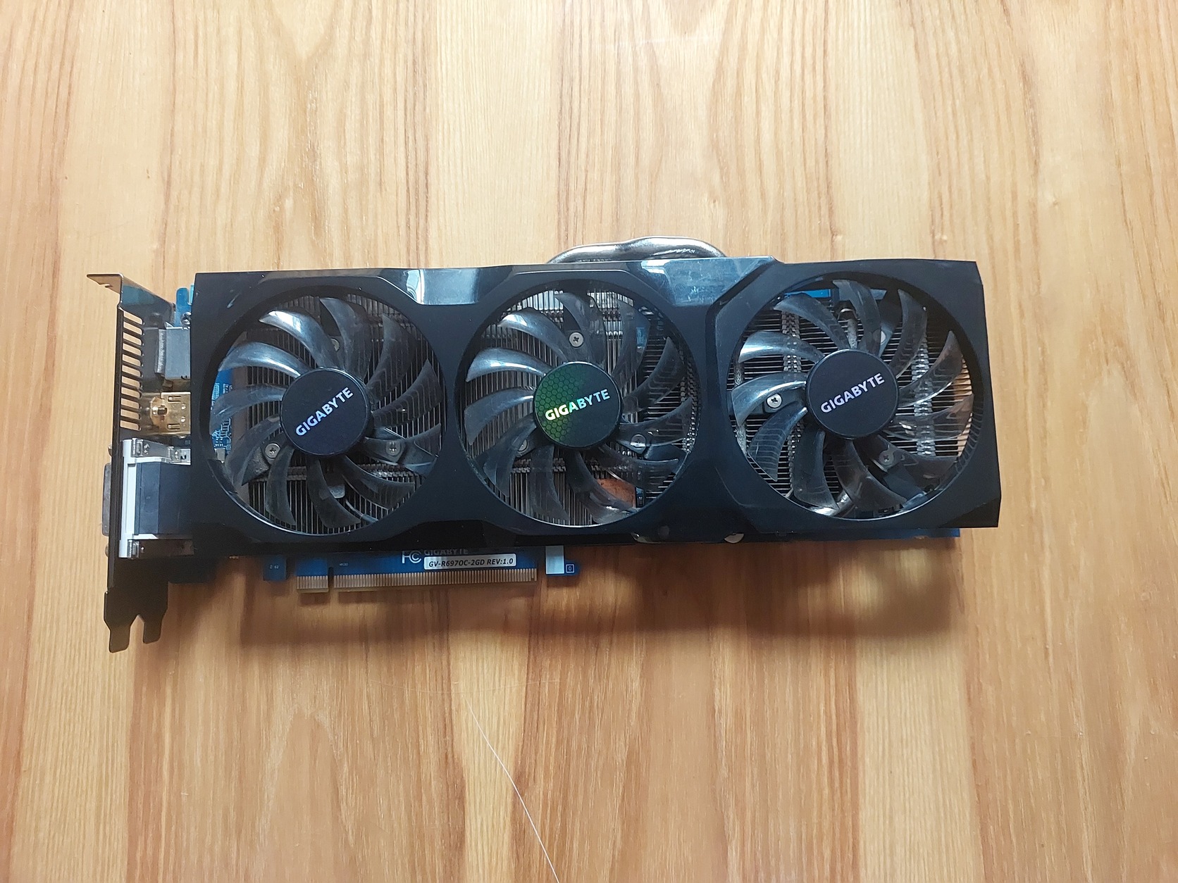 Gigabyte Radeon HD 6970 2GB - HardverApró