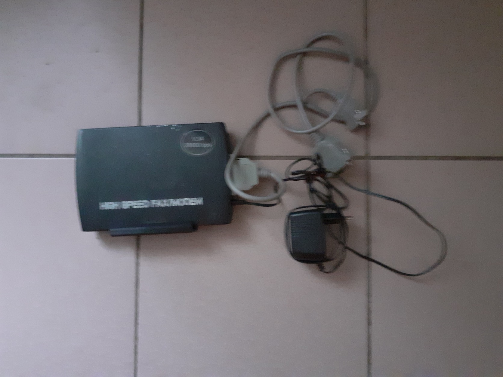 3 darab retró külső "betárcsázós" faxmodem + kábeleik - HardverApró