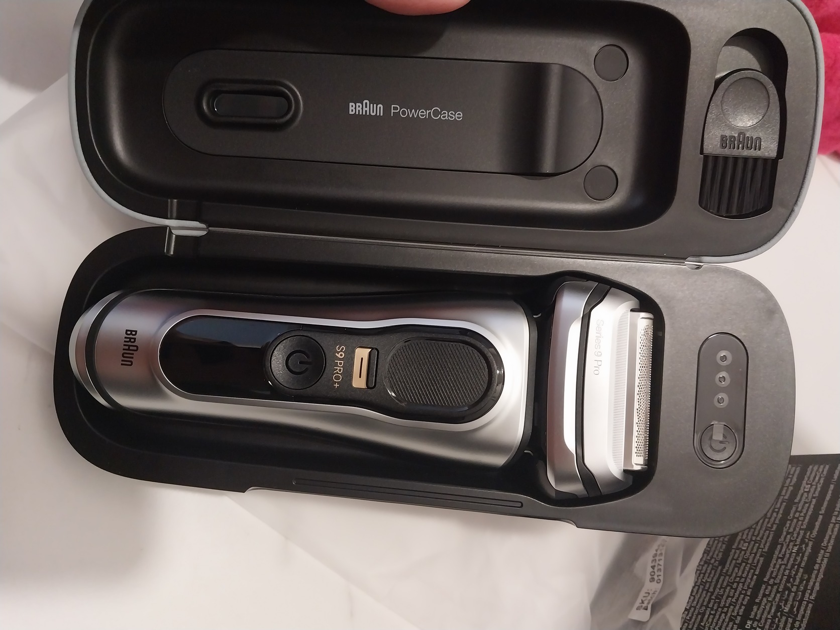 Braun Series 9 Pro+ 9577cc borotva töltőtokkal és mosóállomással ...