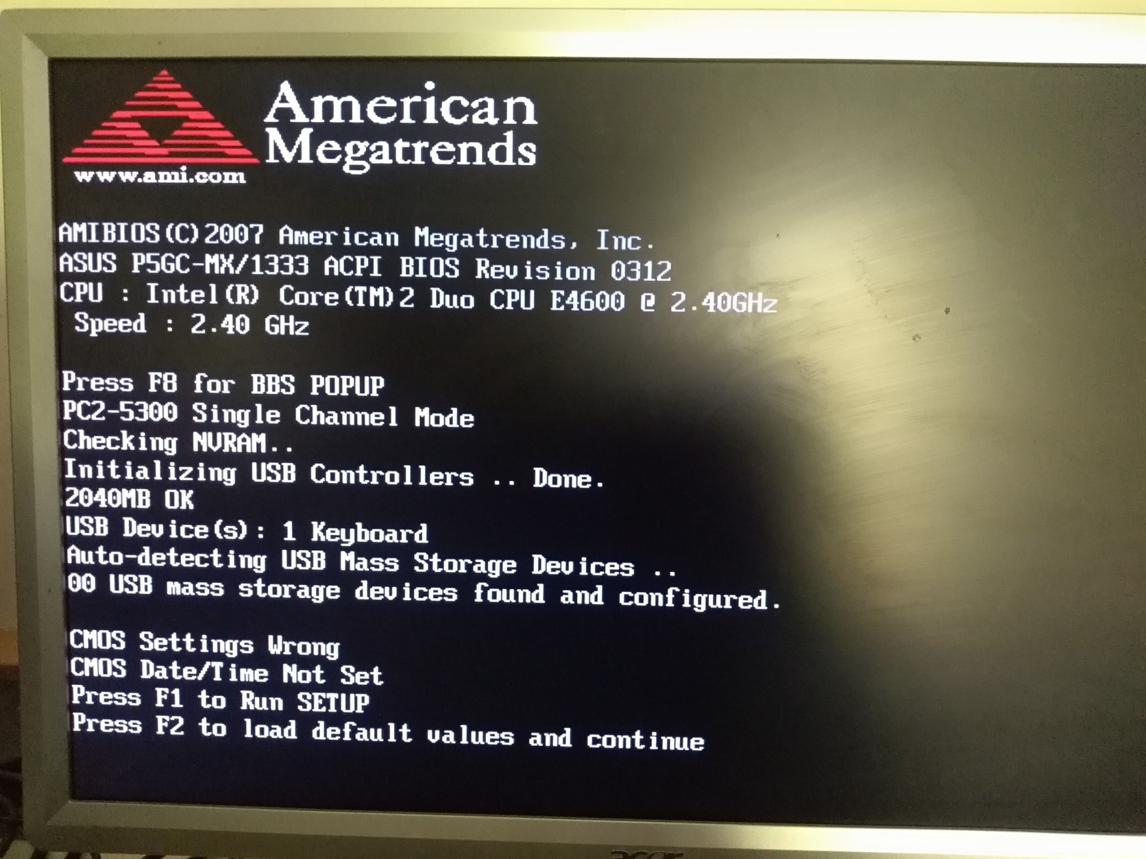ASUS P5GC-MX/1333+Intel Core 2 Duo E4600 2400MHz - HardverApró