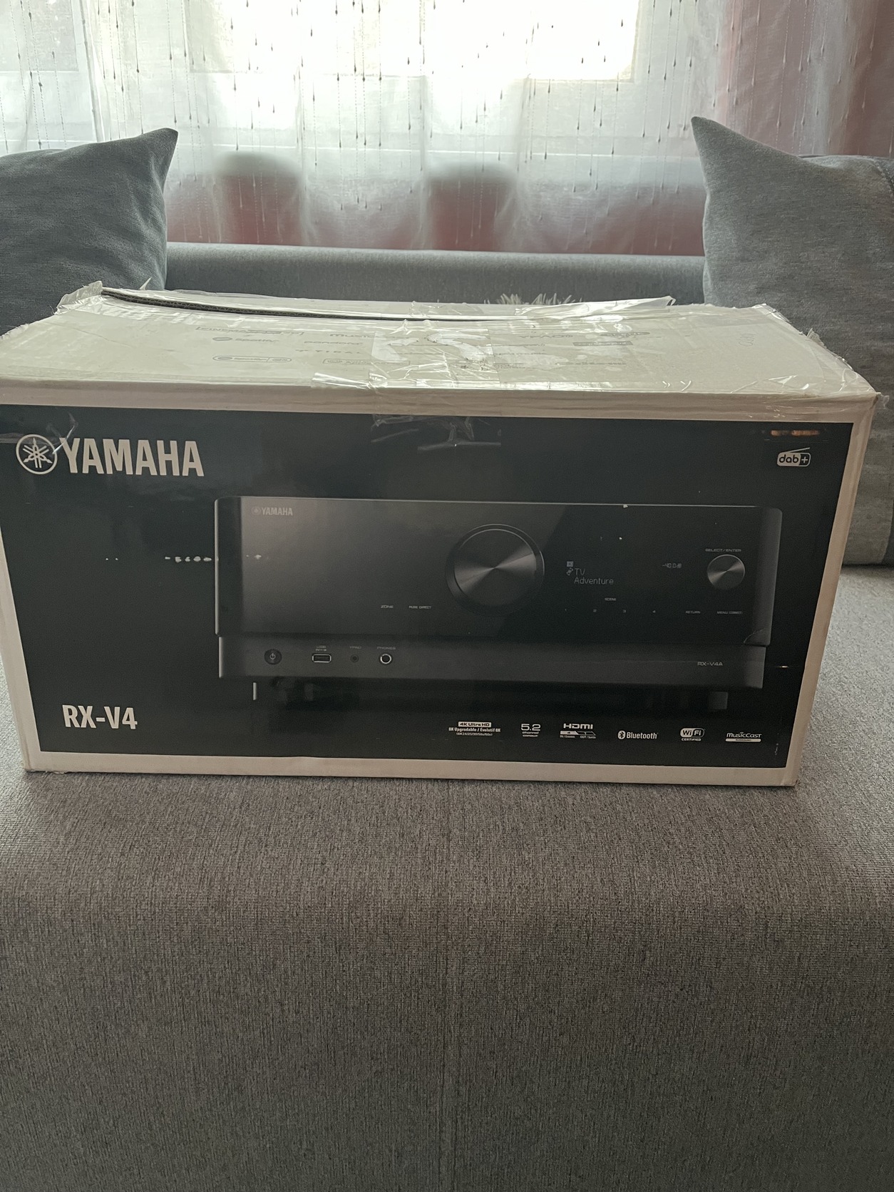 Yamaha rx-v4 - HardverApró