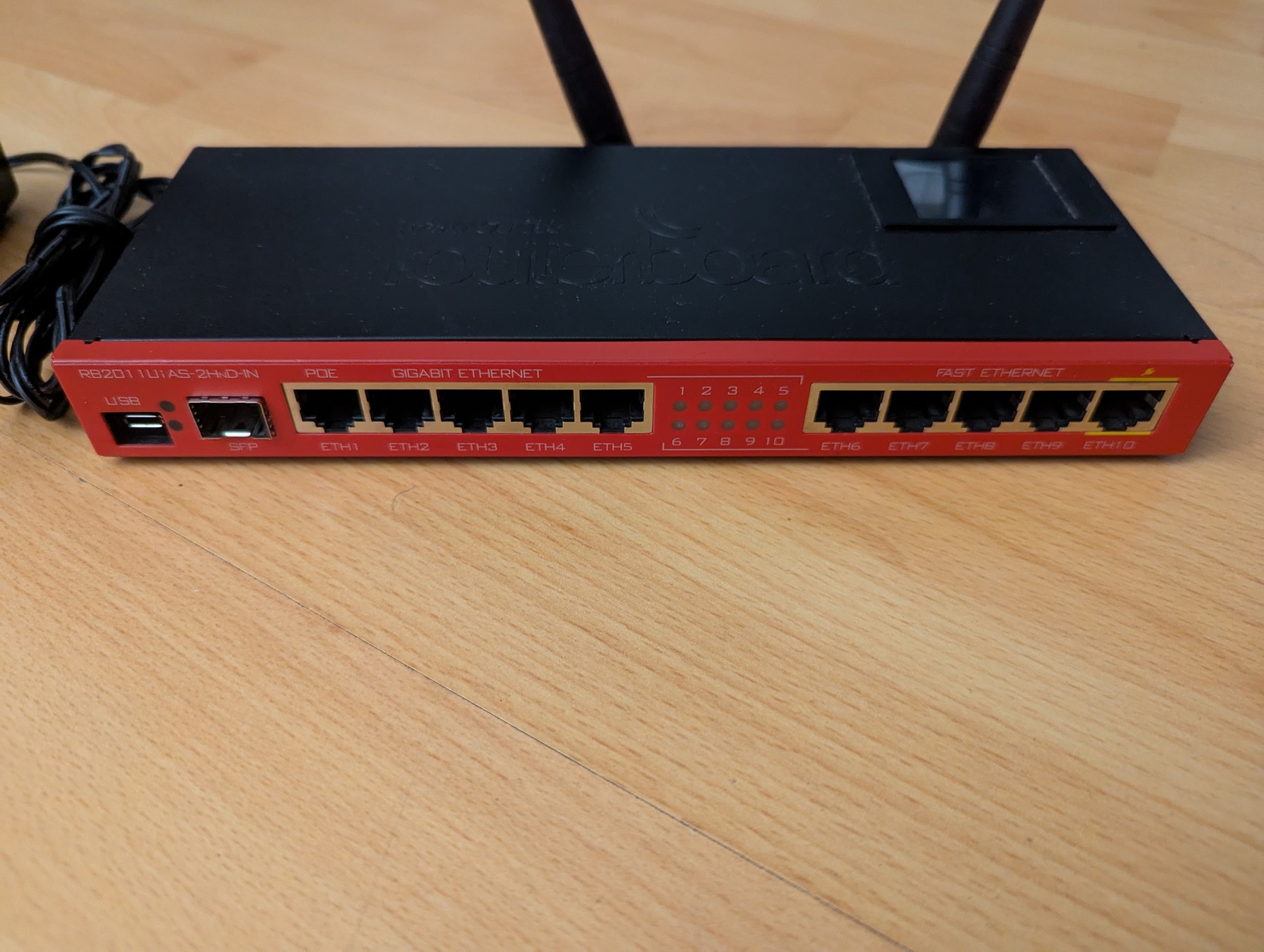 Mikrotik RB2011UiAS-2HnD-IN hibátlan állapotban, 5+5 portos, 1 SPF, PoE ...