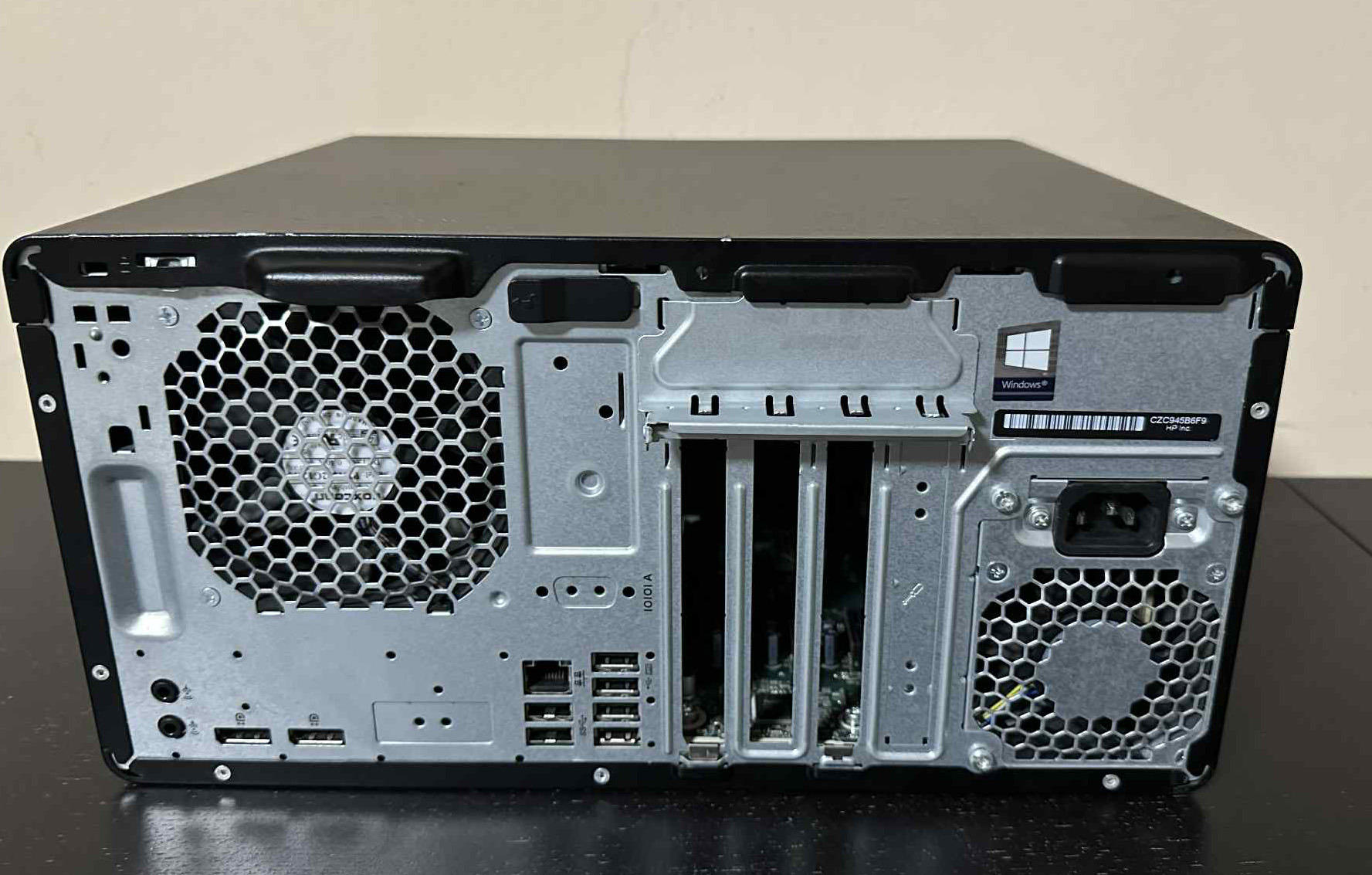 HP EliteDesk 705 G4 MT - RYZEN - USB-C - NVME SSD - normál vga nem SFF ...