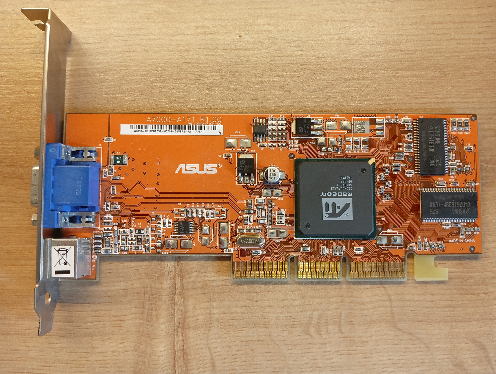 ASUS ATI Radeon 7000 64MB DDR AGP eladó - HardverApró