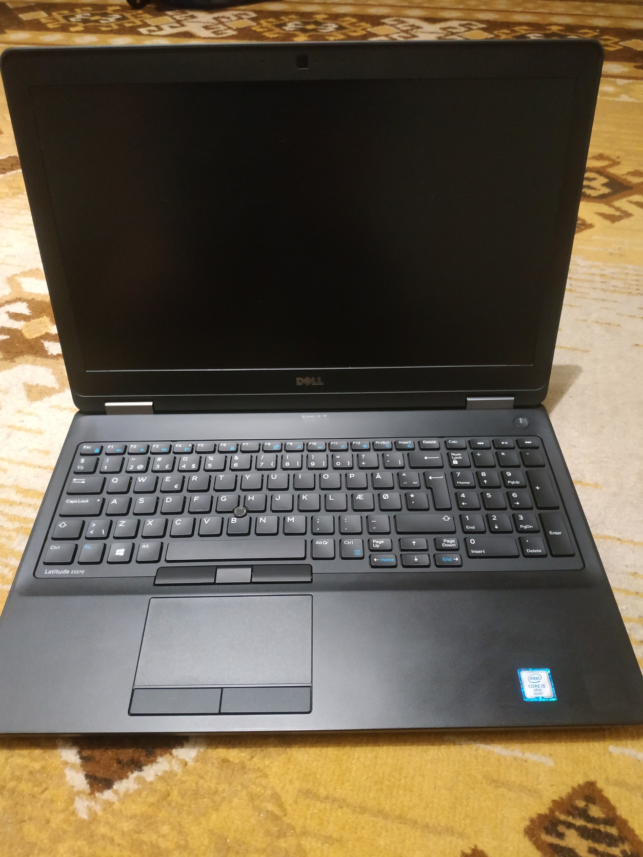 Dell Latitude E5570 i5 6440HQ 4mag!! /15,6" IPS / 16GB DDR4 / 256 SSD ...