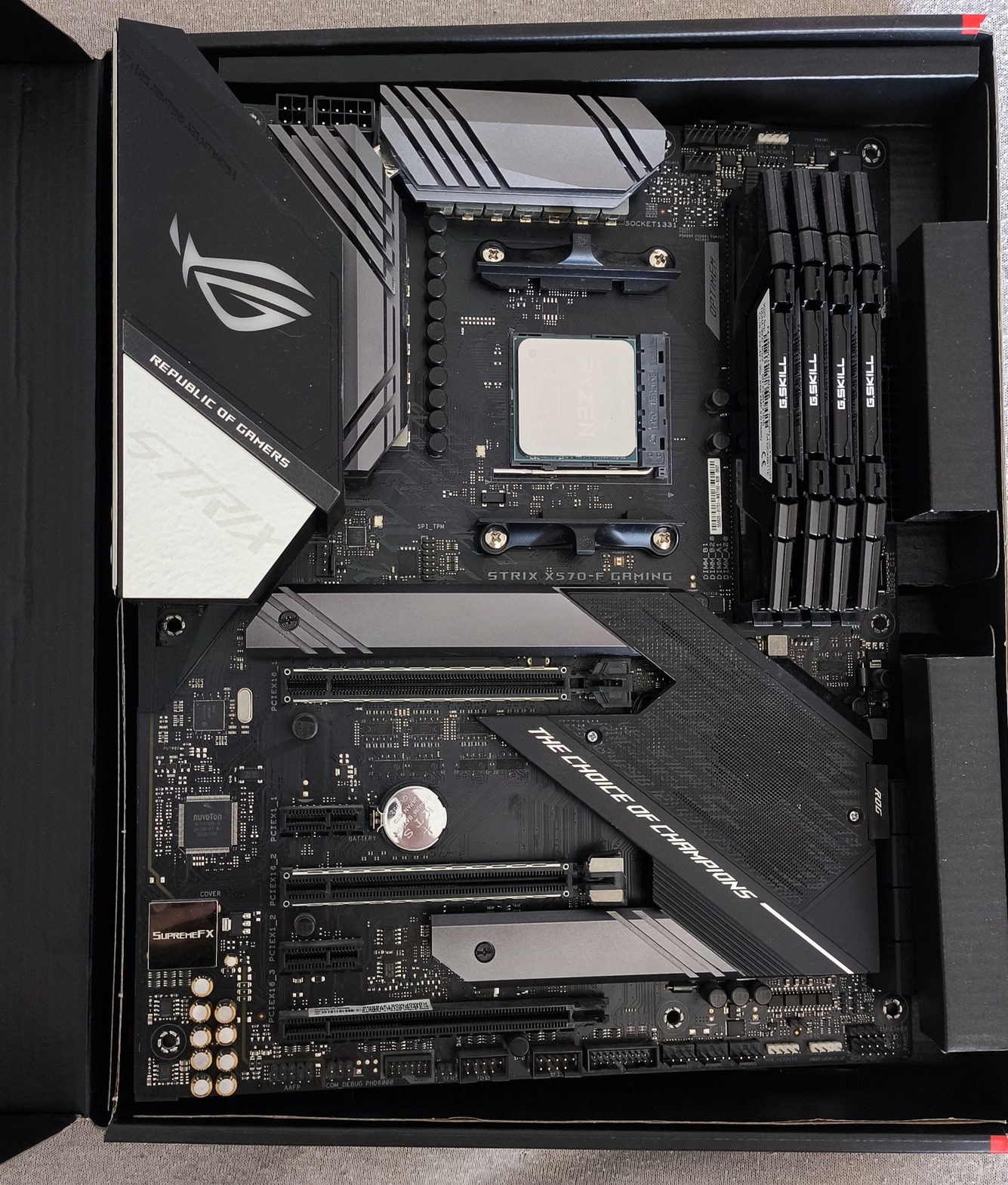 Asus ROG STRIX GAMING-F X570 - HardverApró
