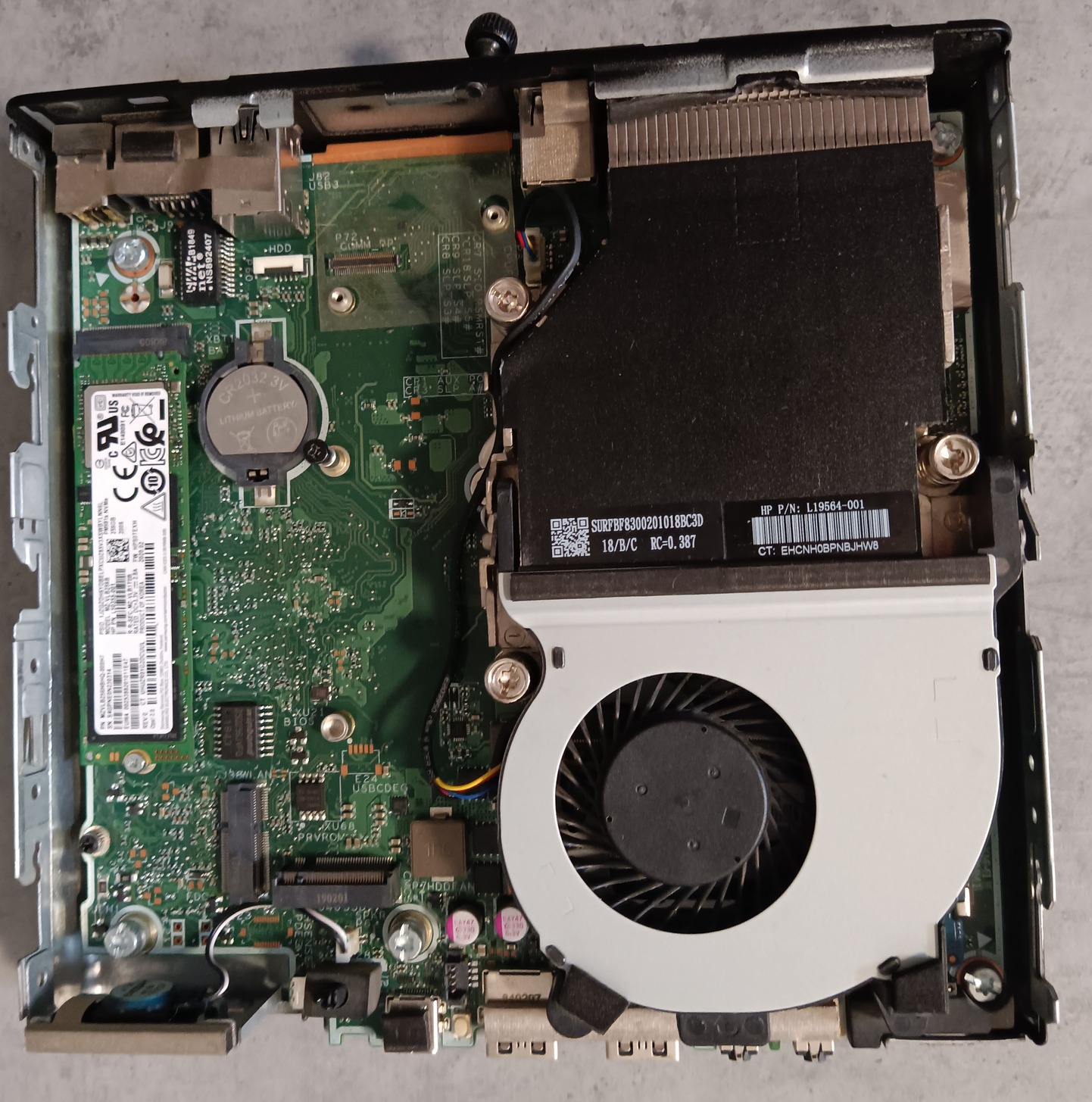 HP Prodesk 800 G4 / i5 8500T 9M Cache / 16 GB ram / 256 GB nvme SSD ...