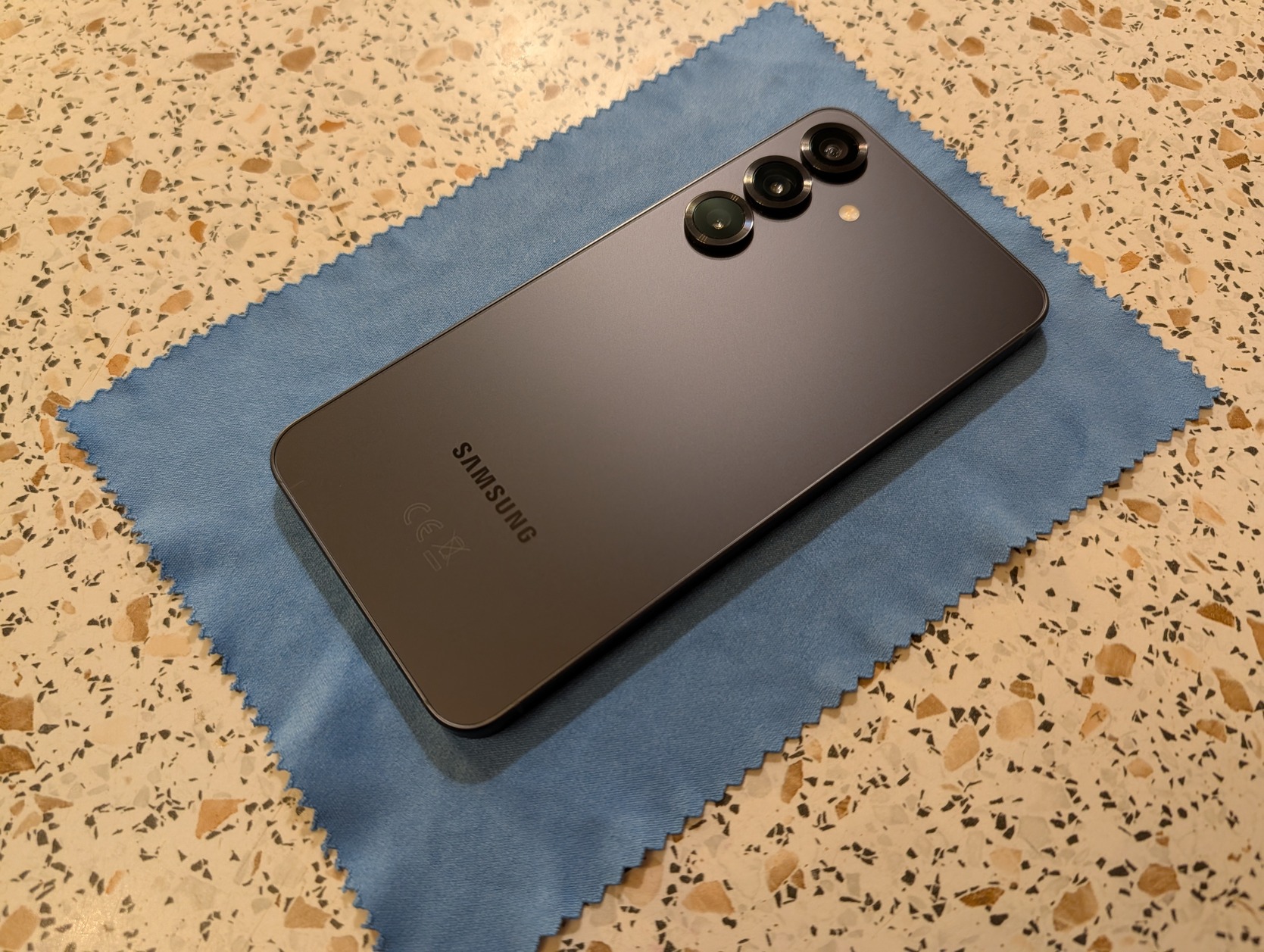 Samsung Galaxy S25 Blue Black 12/256 Gb - HardverApró