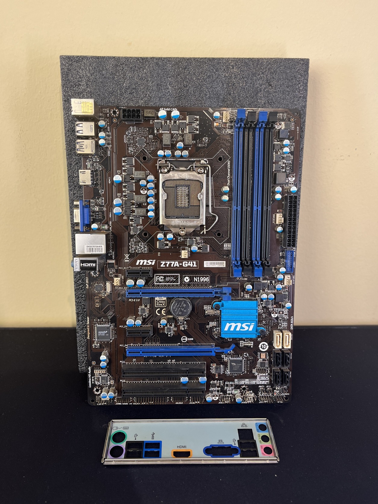 MSI Z77A-G41 Alaplap + IO Shield - OLVASS, HIBÁS! - HardverApró
