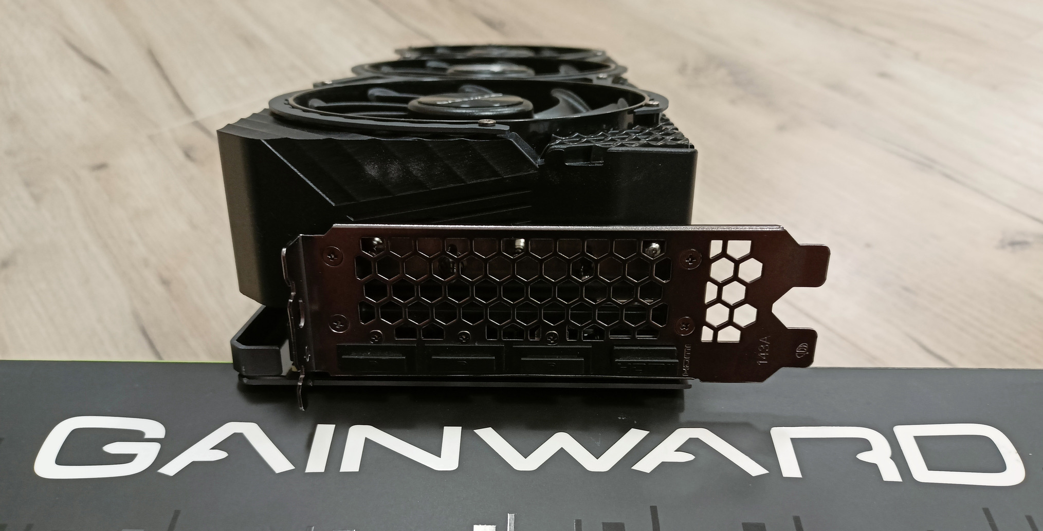 Gainward Phoenix GeForce RTX 4070 Ti 12G videokártya garanciális ...