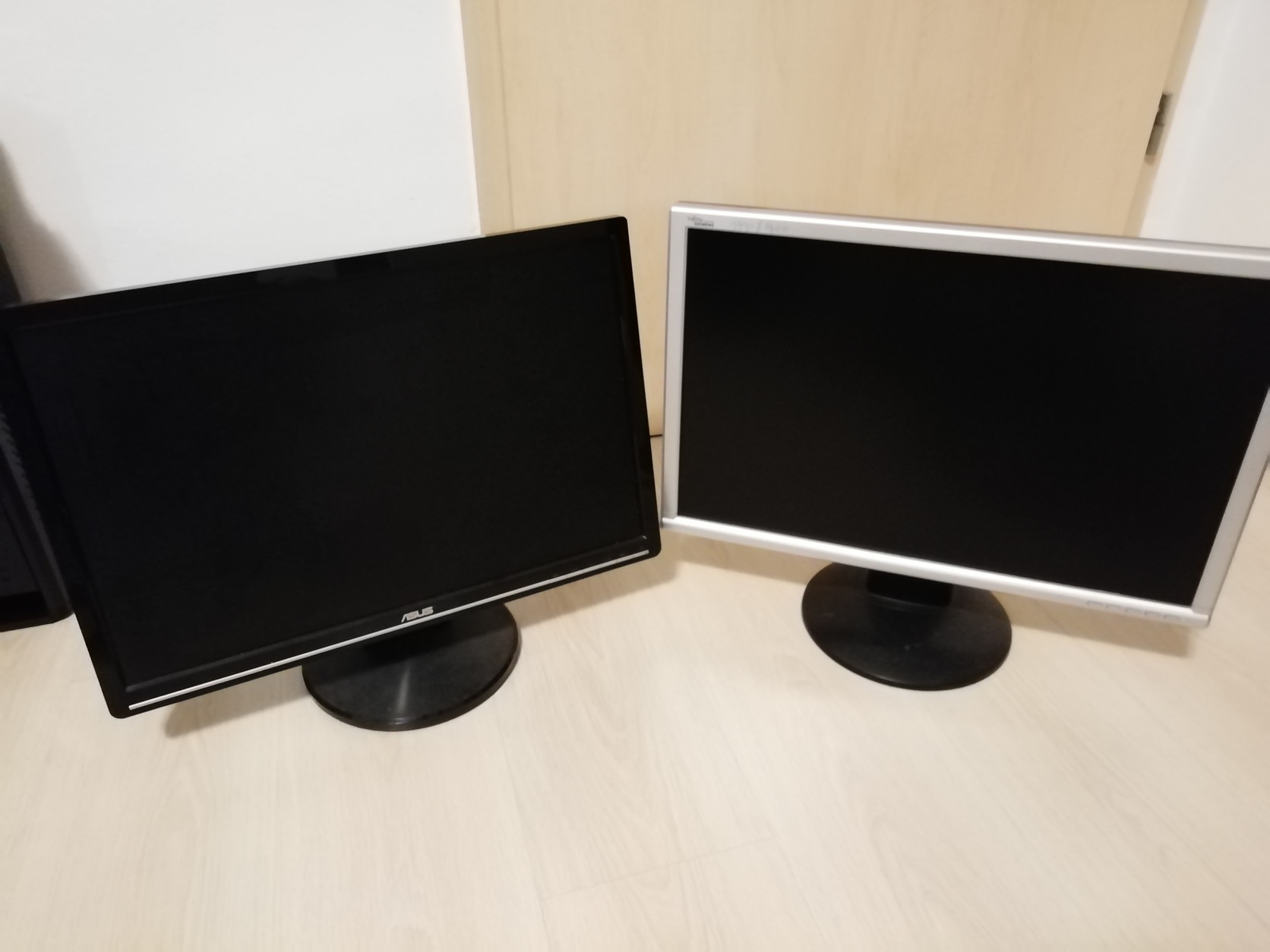 Olcsó régi monitorok. - HardverApró