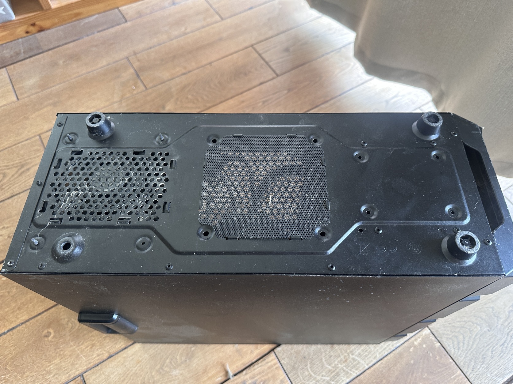 Cooler Master Elite Knight 350 és 600 wattos tápegység - HardverApró