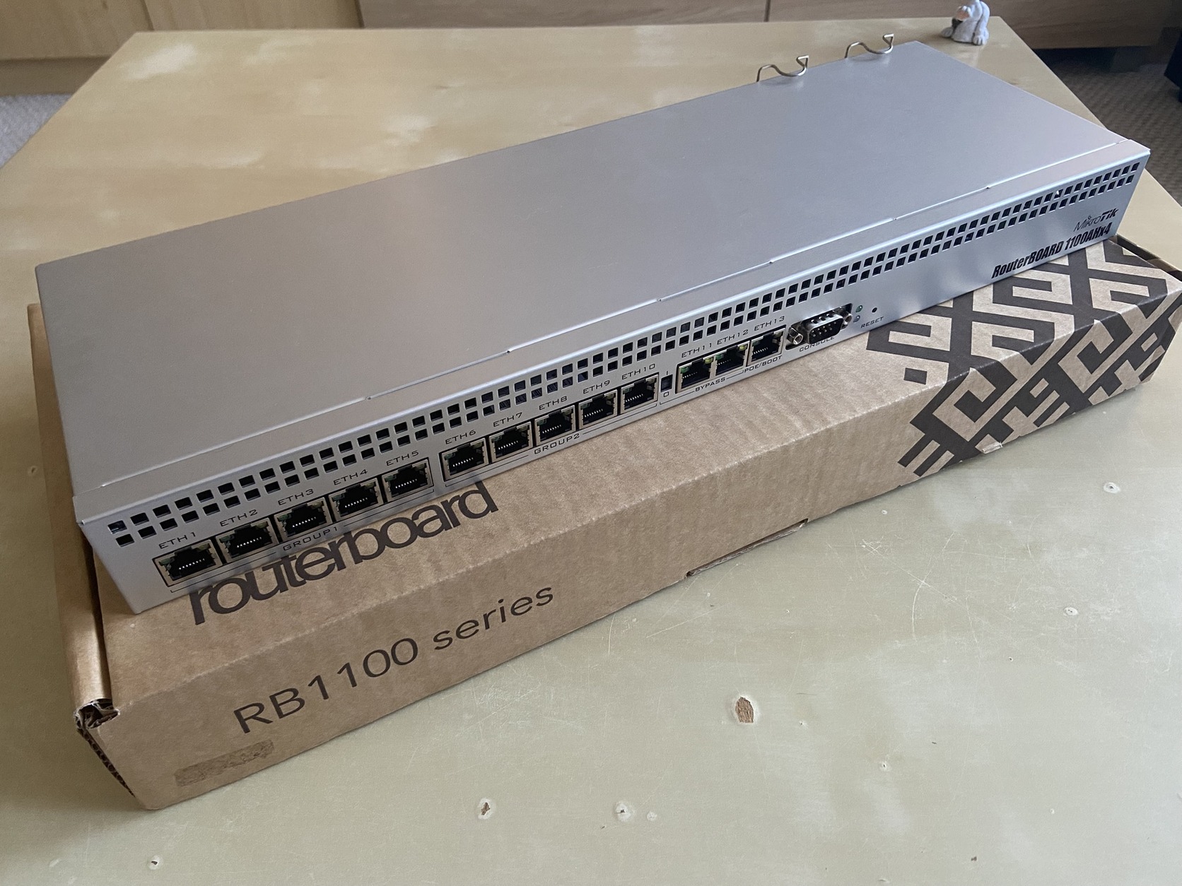 Mikrotik RB1100AHx4 router - HardverApró