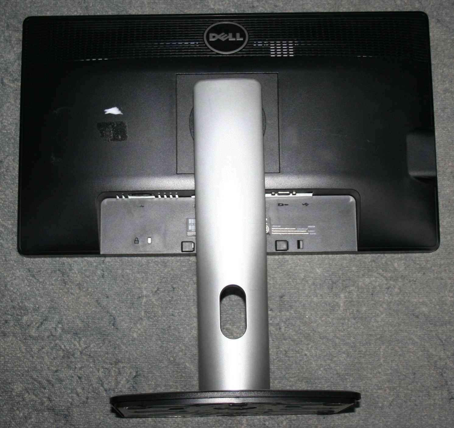 22 colos Dell monitor usb hub-al - HardverApró