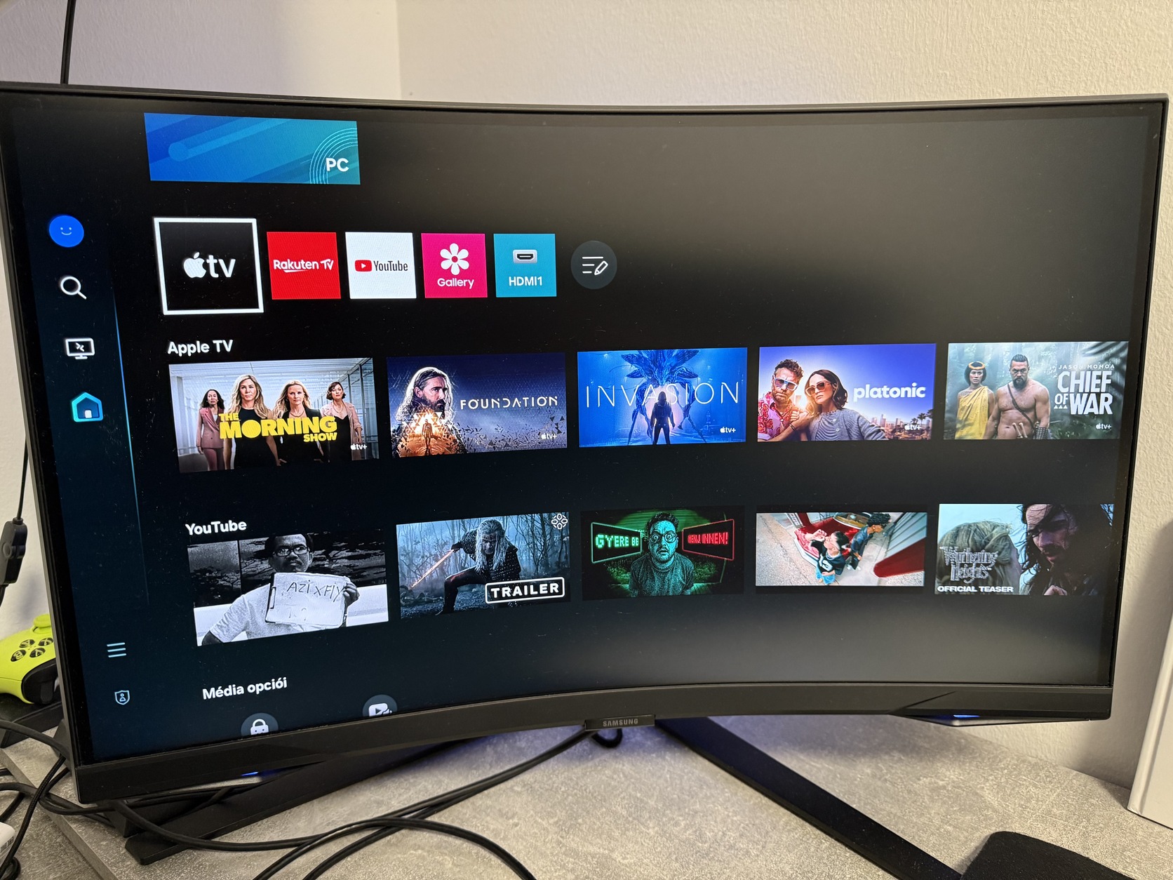 Samsung G6 gamer monitor 27 coll 240Hz - HardverApró