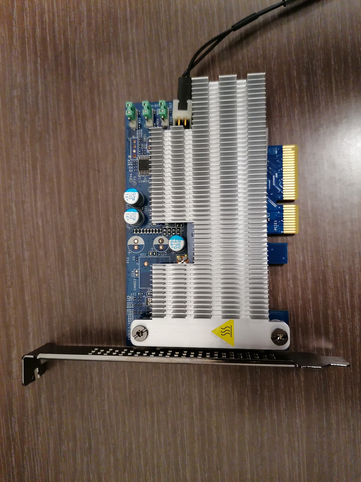 HP PCI expressz m.2 adapter CAN ICES-3 (B)/NMB-3(B) - HardverApró
