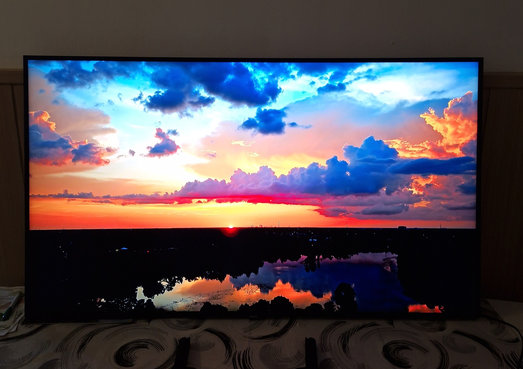 Samsung Qe55Q60R 4K QLED Smart Tv.QHdr,Hangvezèrlés,Airplay - HardverApró
