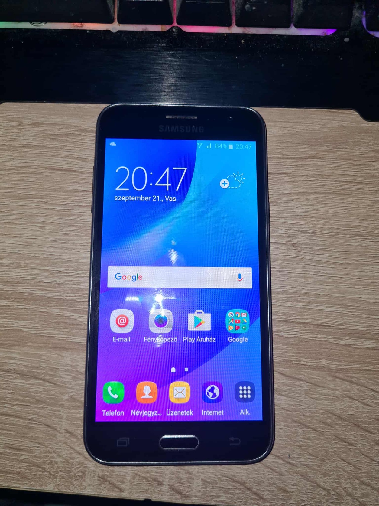 Samsung Galaxy J3 2016 /SM-J320FN/ - HardverApró
