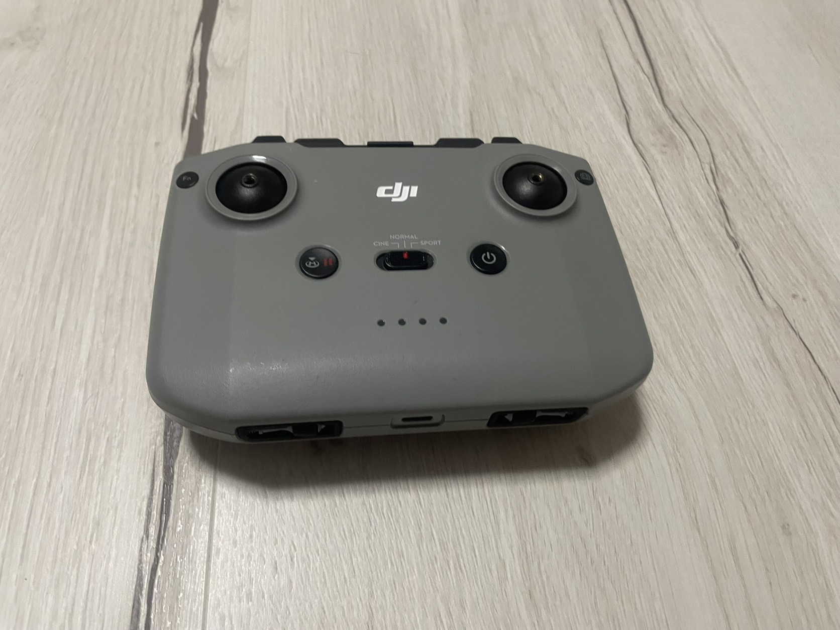 DJi kontroller C5 - HardverApró