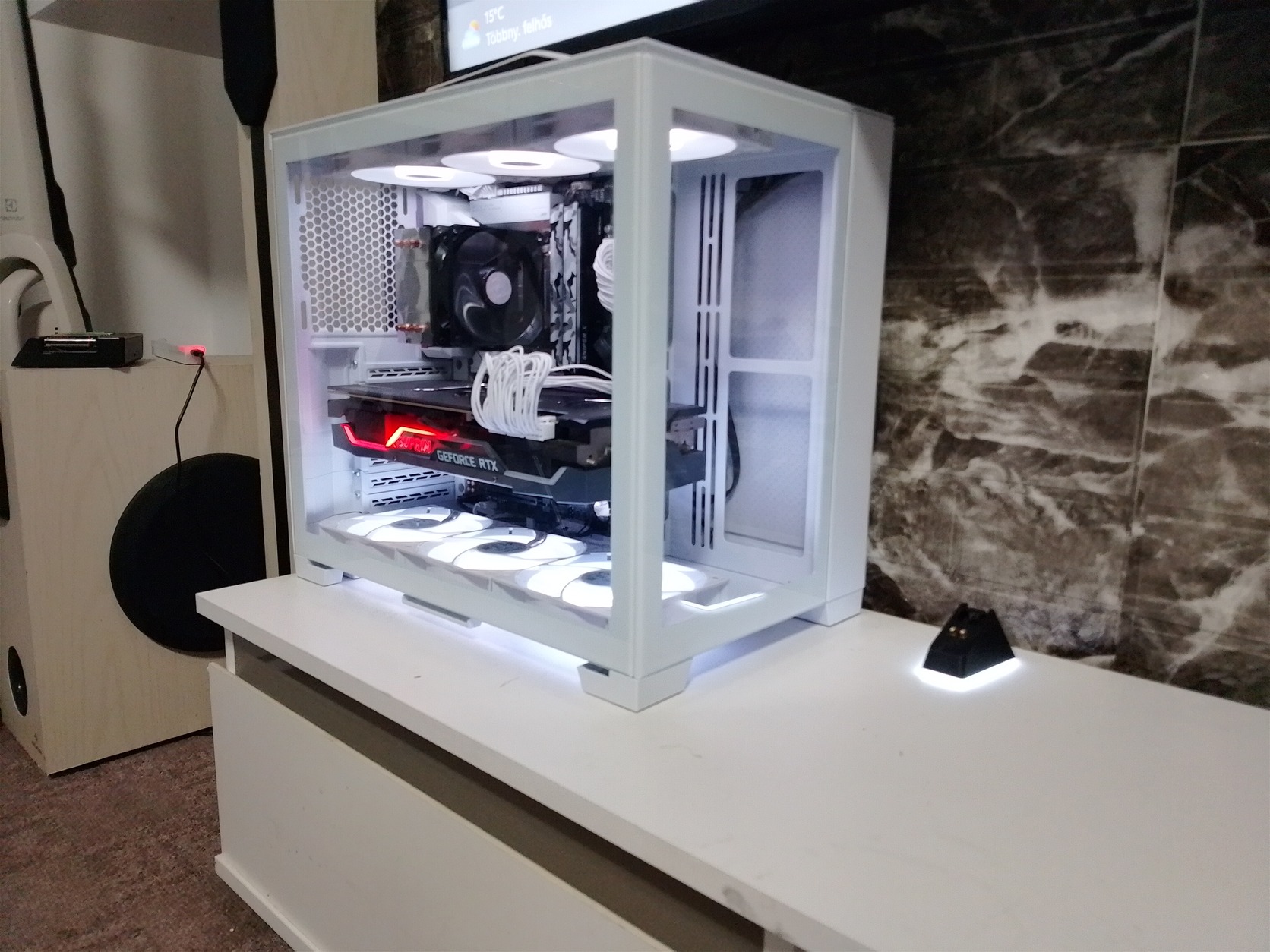 Lian Li O11 mini snow edition - HardverApró