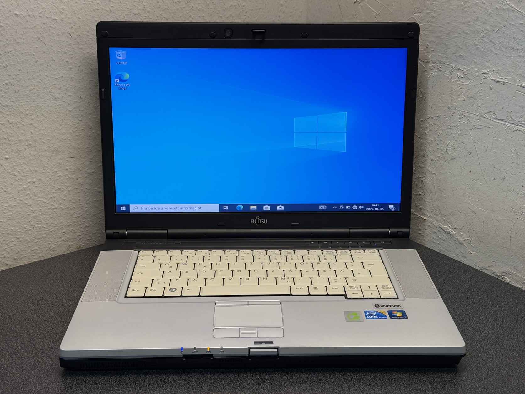 Bomba Ár! Fujitsu LifeBook E780 - i5 I 4GB I 500GB I DVDRW I 15,6" HD I ...