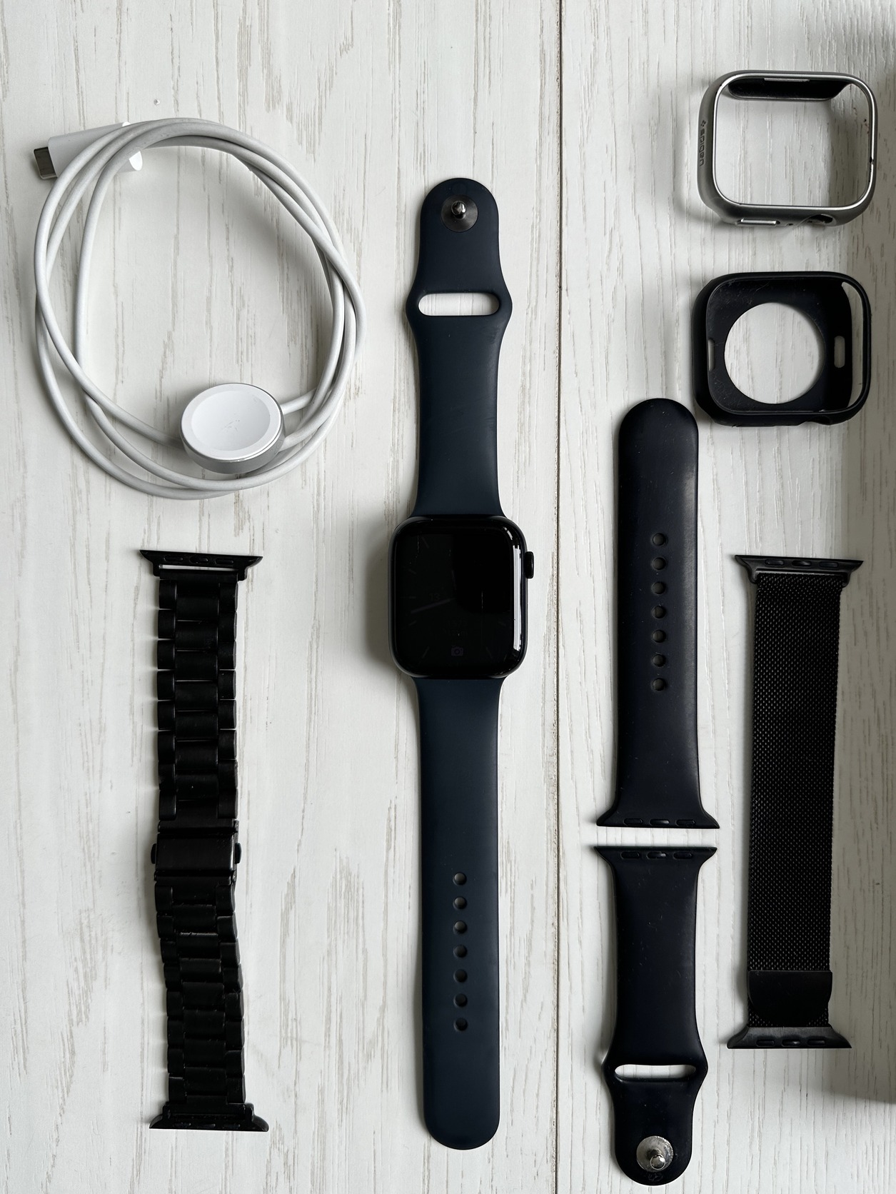Apple Watch Series 8 (45 mm, Midnight Black) sok kiegészítővel ...