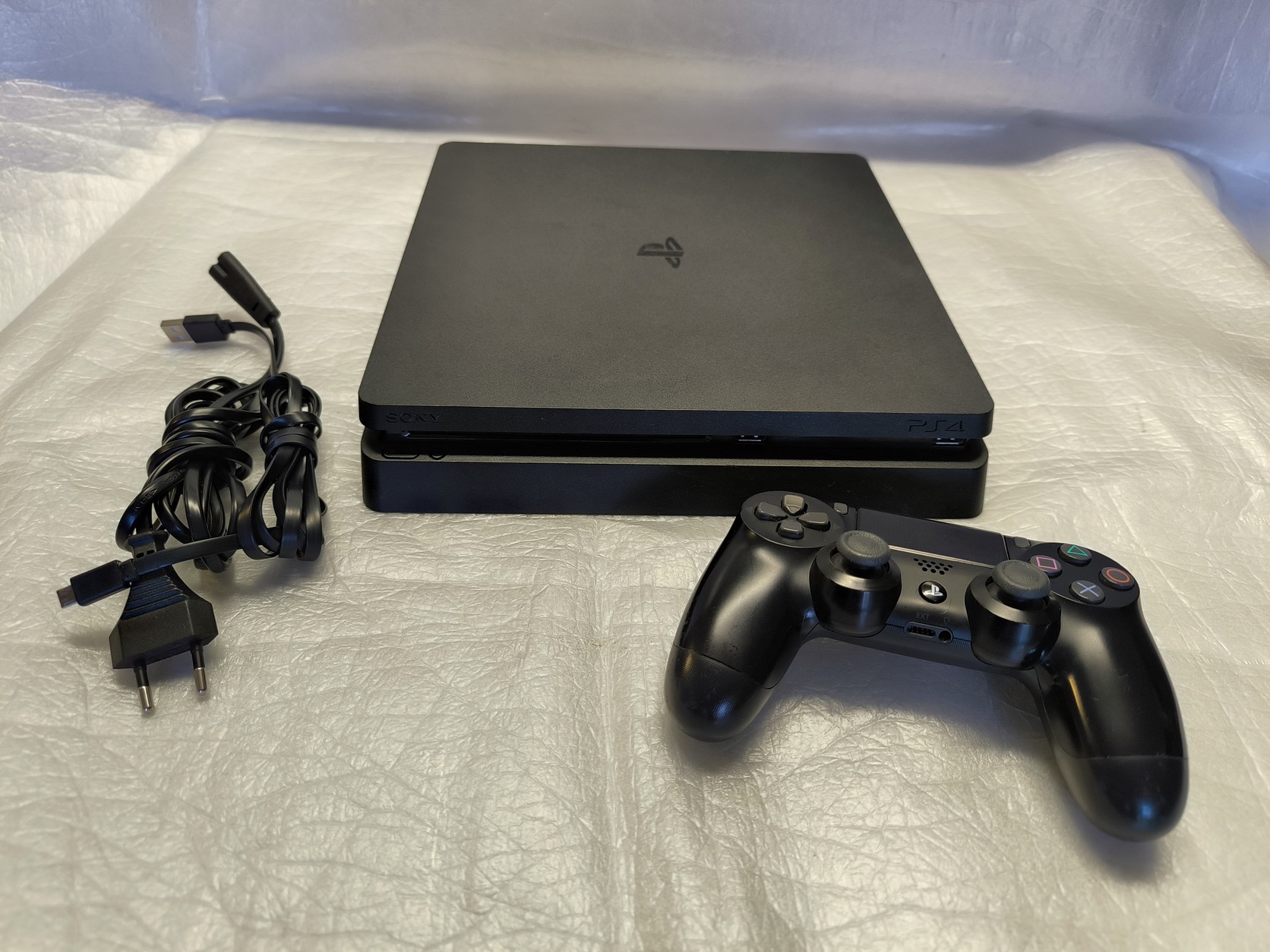 SONY PS4 500Gb slim (CUH-2116A) konzol megkímélt állapotban eladó ...