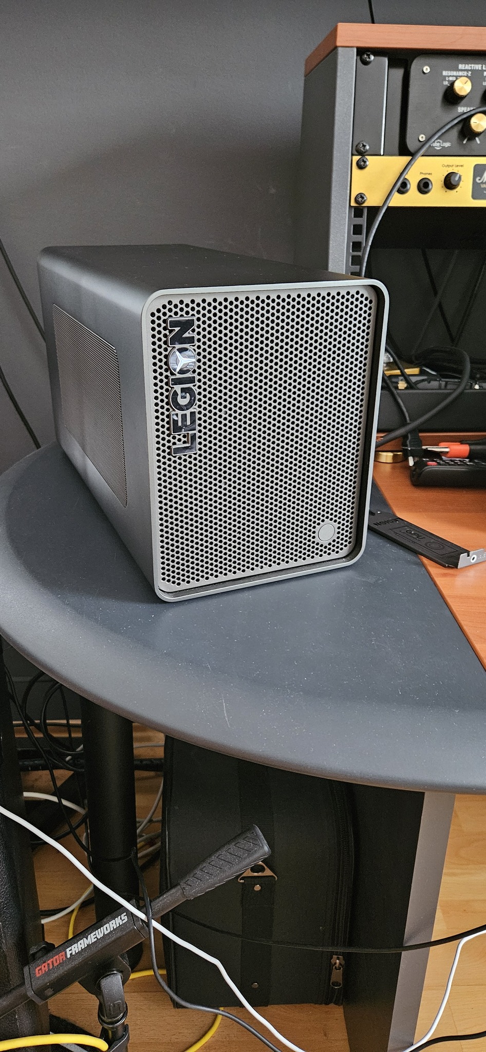 Lenovo Legion BoostStation Thunderbolt EGPU/HDD/NET/USB3 Dock - HardverApró