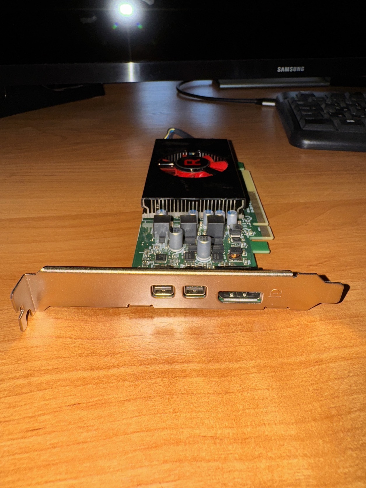 AMD Radeon RX 640 videókártya - HardverApró