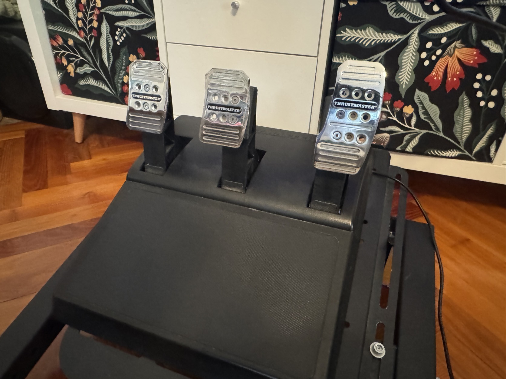 Thrustmaster T150 RS Pro (T3PA pedál) + Next Level Racing Wheel Stand ...